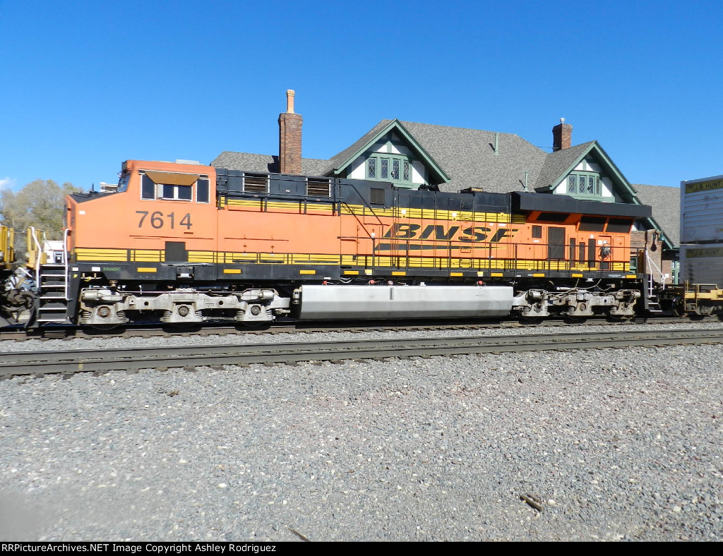 BNSF 7614